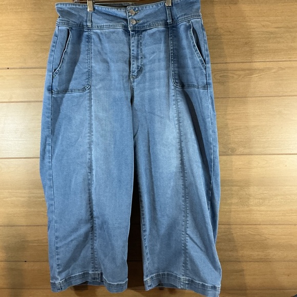 Cato | Jeans | Cato Blue Wide Leg Cropped Jeans Midrise With Stretch ...